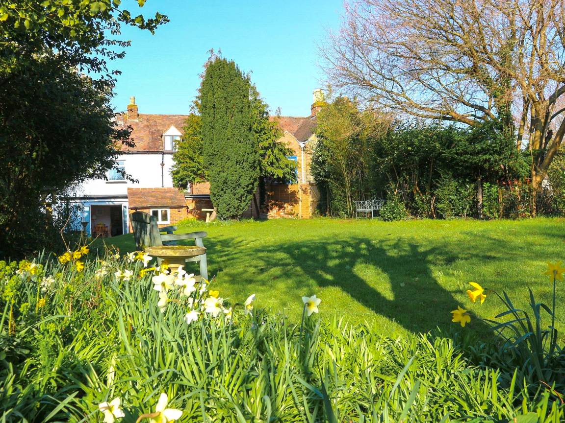 Cottage ∙ 2 Bedrooms ∙ 4 Guests - Tewkesbury