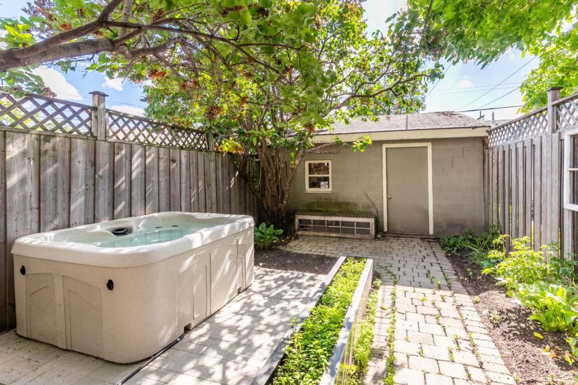 232 M² Villa ∙ 1 Bedroom ∙ 1 Guest - Toronto