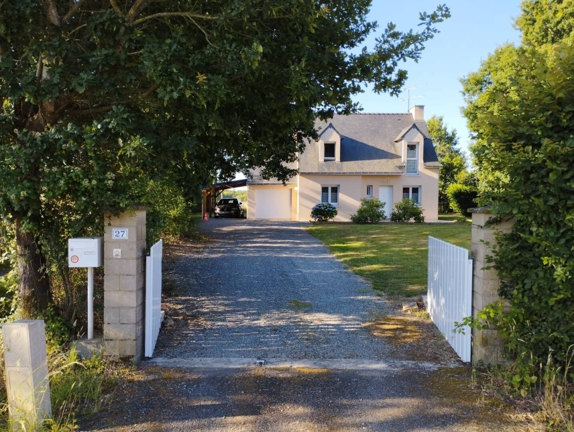 120 M² Maison De Vacances ∙ 4 Chambres ∙ 8 Personnes - Herbignac