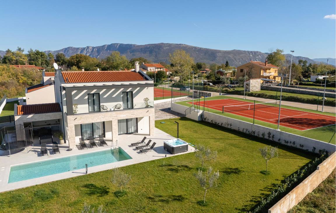 200 M² House ∙ 3 Bedrooms ∙ 8 Guests - Rabac