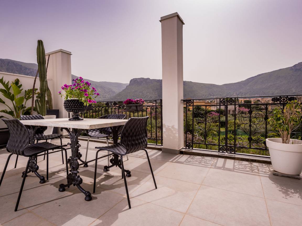 100 M² Apartment ∙ 2 Bedrooms ∙ 4 Guests - Terrasini