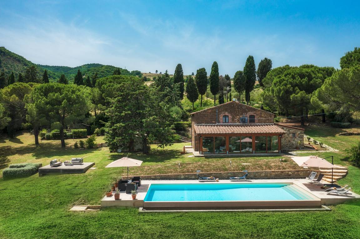 220 M² Villa ∙ 5 Bedrooms ∙ 10 Guests - Volterra