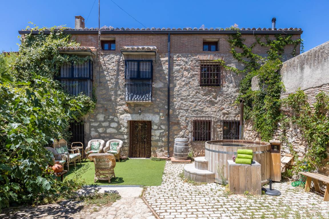 300 M² Casa ∙ 5 Habitaciones ∙ 10 Huéspedes - Cadalso de los Vidrios