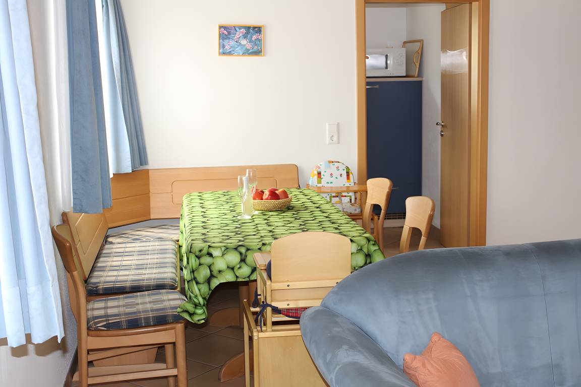 100 M² Ferienwohnung ∙ 3 Schlafzimmer ∙ 6 Gäste - Konstanz