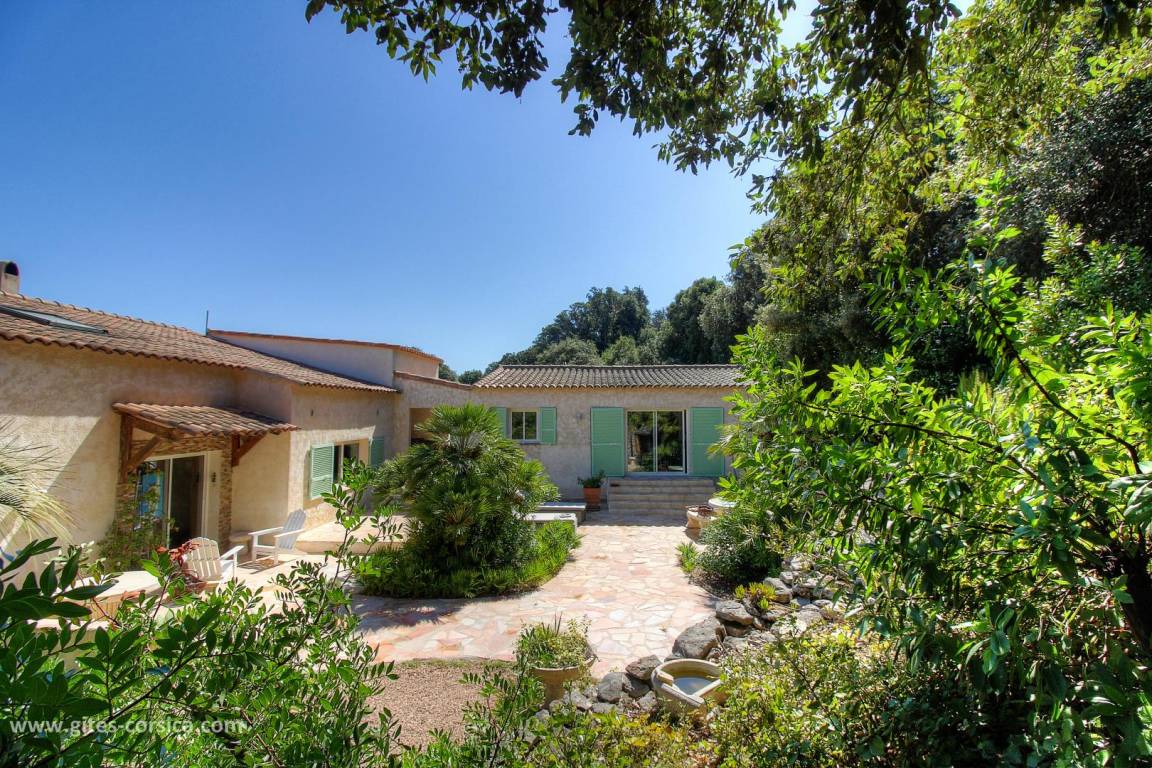 72 M² Gîte ∙ 1 Chambre ∙ 4 Personnes - Bonifacio