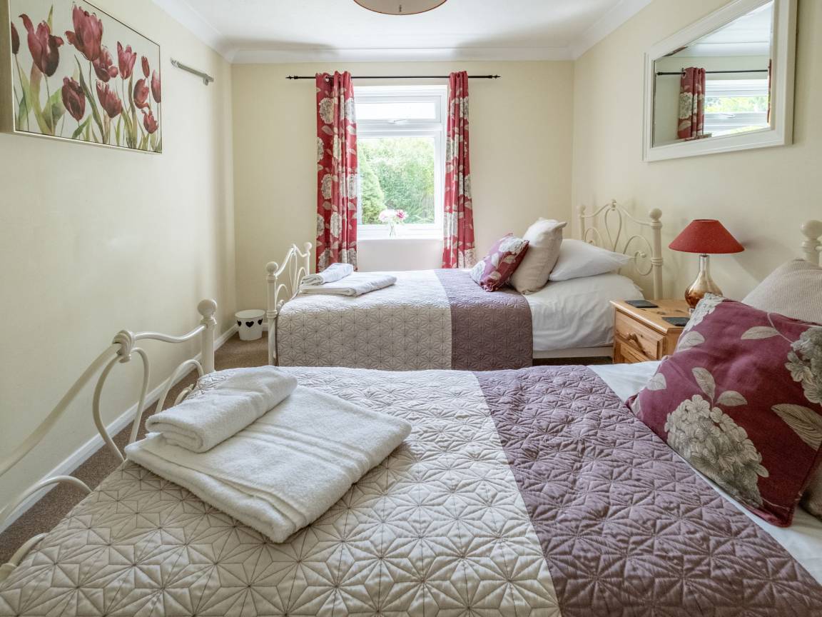 54 M² House ∙ 3 Bedrooms ∙ 6 Guests - Knepp Castle Estate