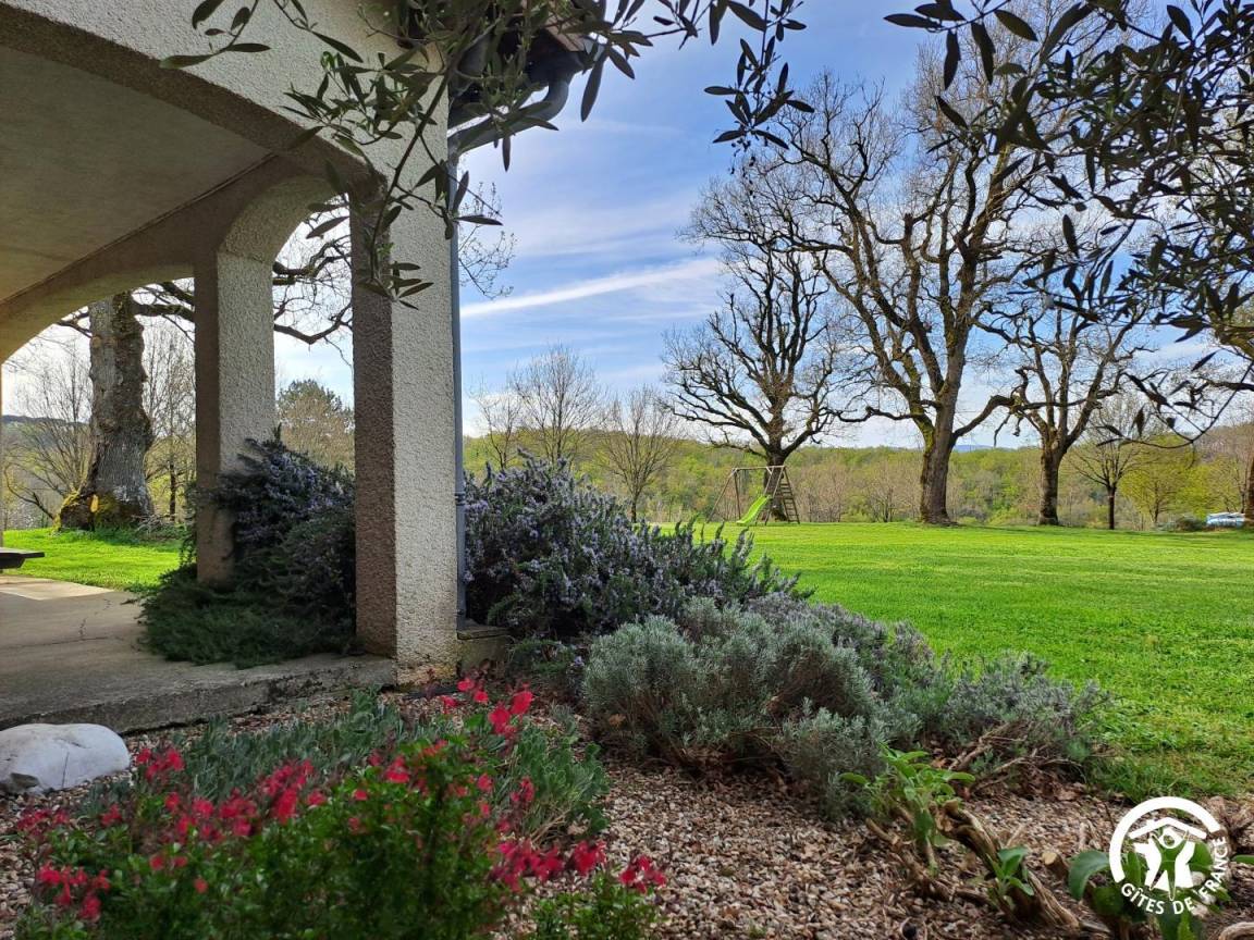 200 M² Gîte ∙ 5 Bedrooms ∙ 12 Guests - Castres