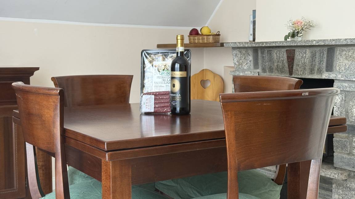 75 M² Apartment ∙ 3 Bedrooms ∙ 5 Guests - Teglio