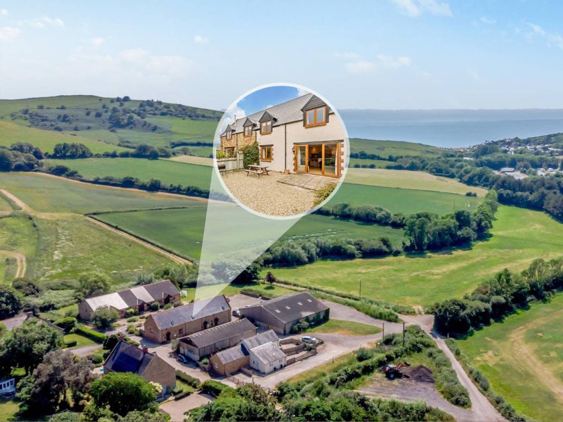 Cottage ∙ 3 Bedrooms ∙ 5 Guests - Bridport