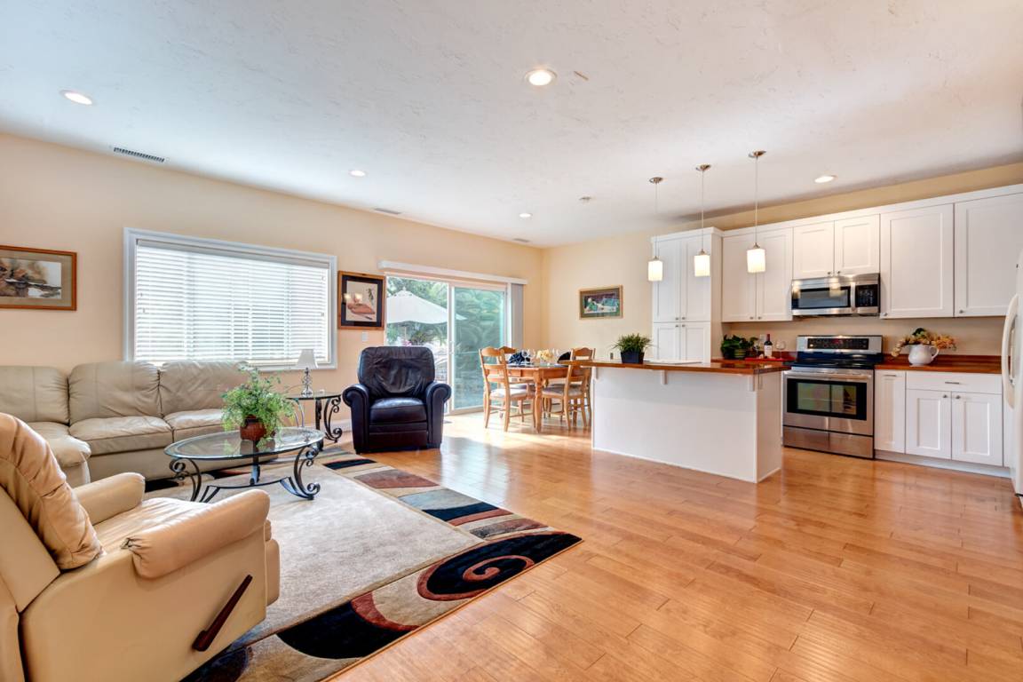 98 M² House ∙ 2 Bedrooms ∙ 4 Guests - Carlsbad, CA