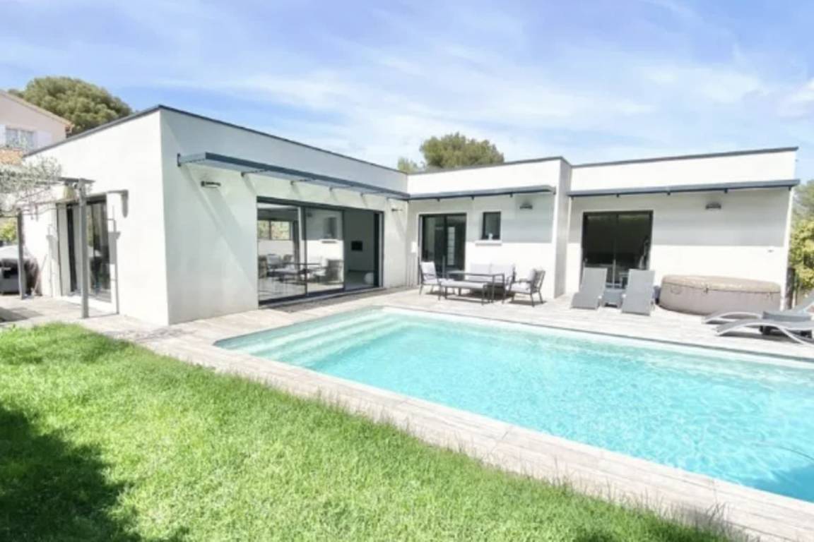 180 M² Ferienhaus ∙ 3 Schlafzimmer ∙ 6 Gäste - Saint-Raphaël