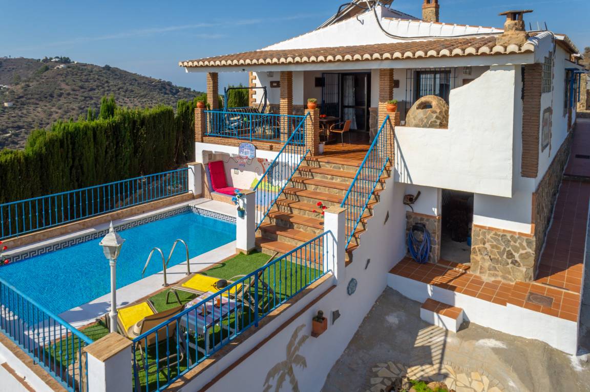 100 M² Villa ∙ 4 Bedrooms ∙ 5 Guests - Cómpeta