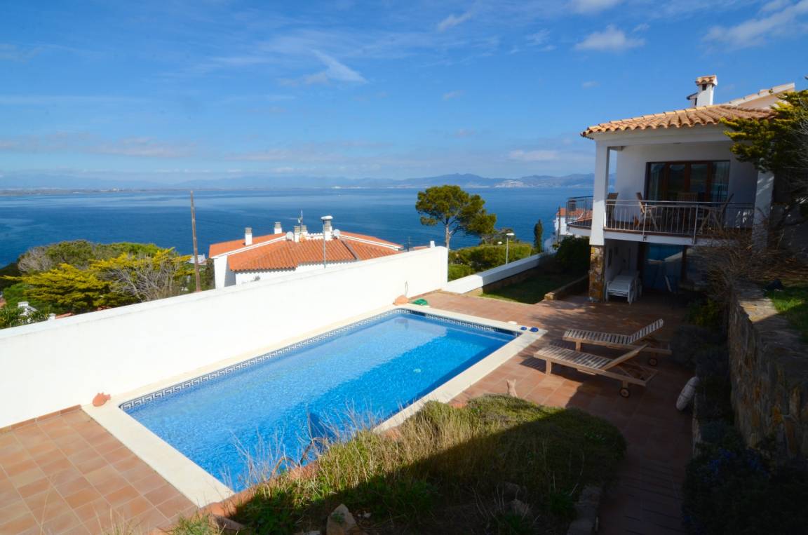 280 M² Villa ∙ 5 Chambres ∙ 12 Personnes - L'Estartit