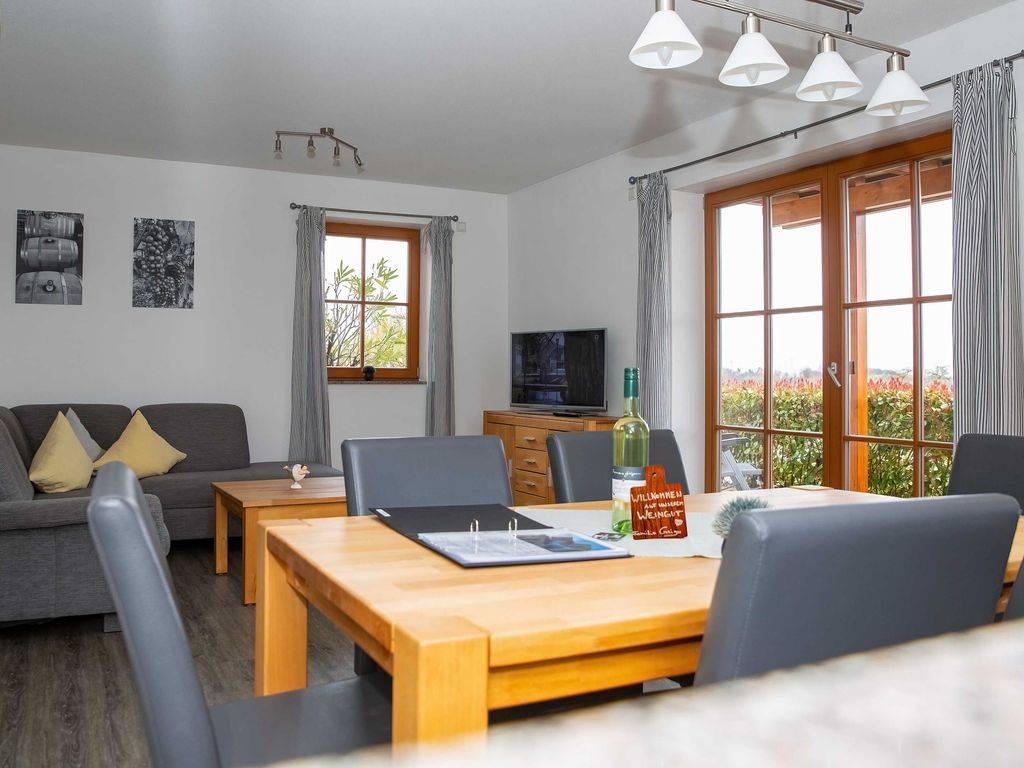 90 M² Ferienhaus ∙ 2 Schlafzimmer ∙ 5 Gäste - Meersburg