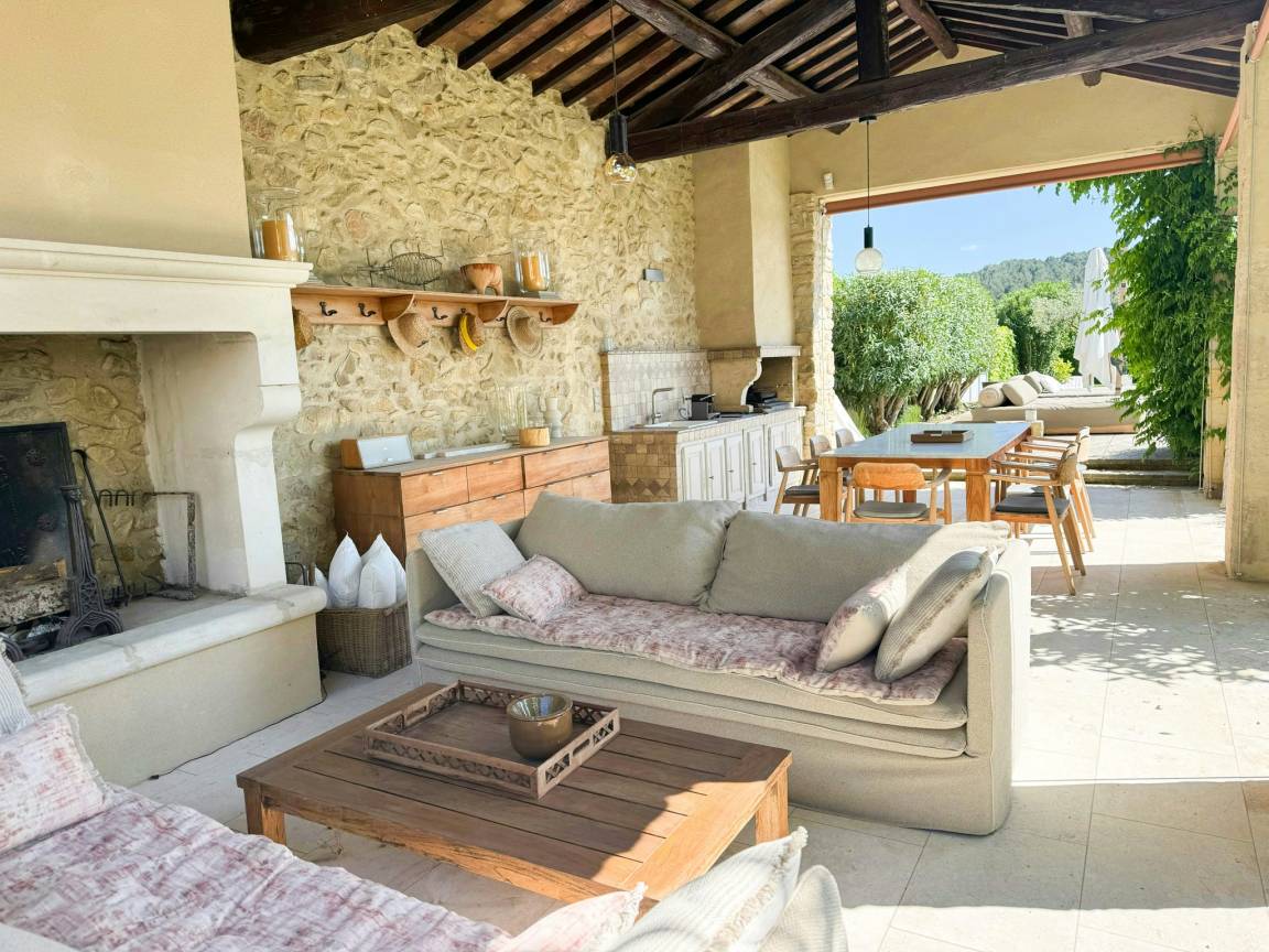 400 M² House ∙ 4 Bedrooms ∙ 8 Guests - Tarascon