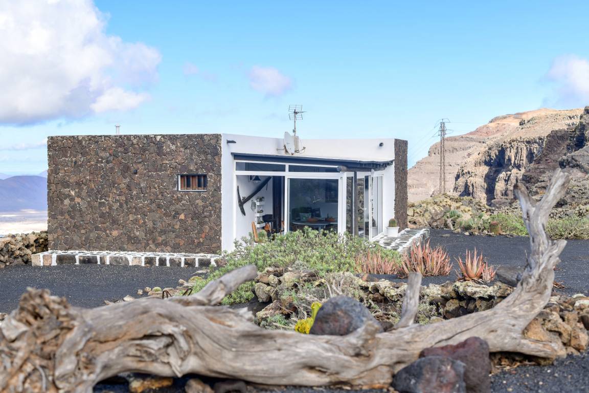 90 M² Ferienhaus ∙ 2 Schlafzimmer ∙ 3 Gäste - La Graciosa