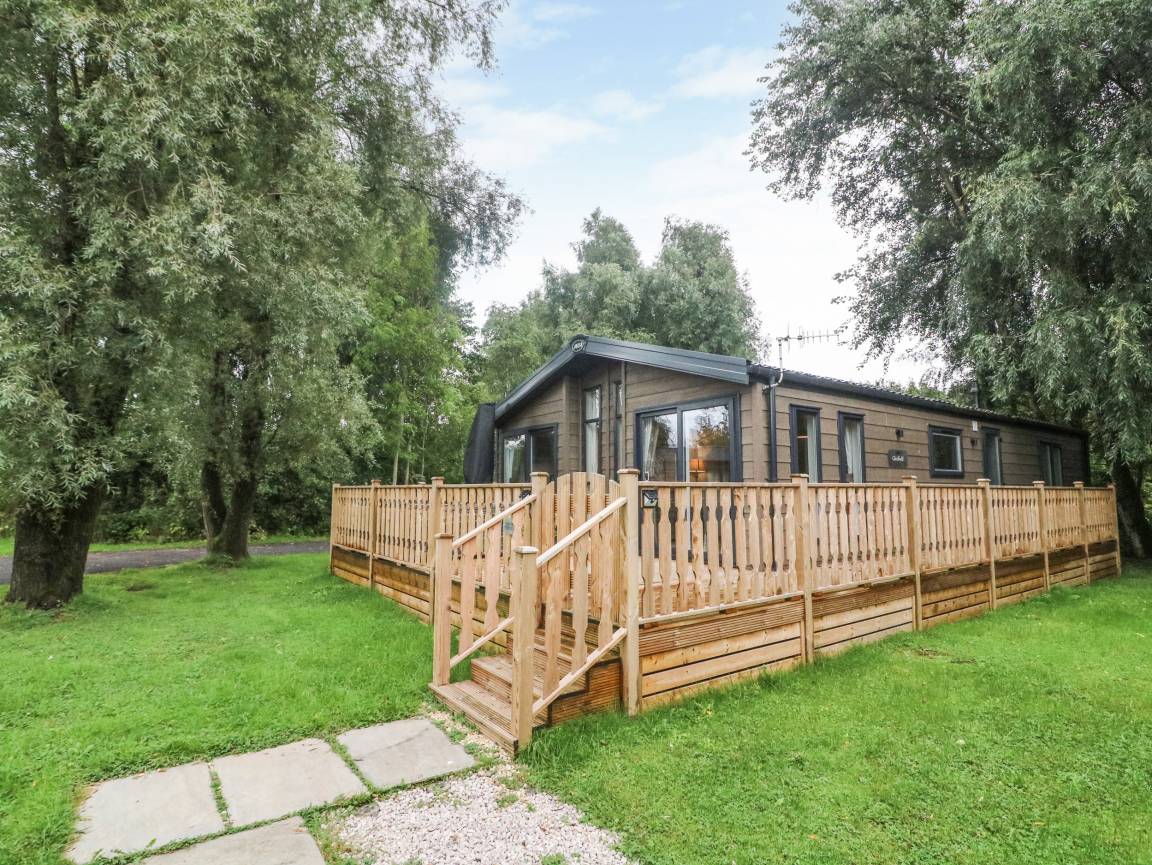 Cottage ∙ 2 Bedrooms ∙ 4 Guests - Carnforth