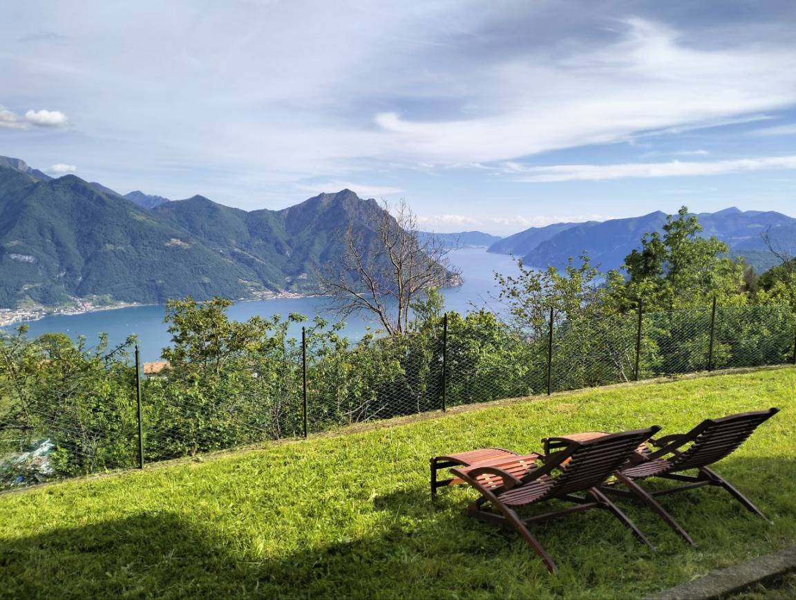 125 M² Apartment ∙ 3 Bedrooms ∙ 7 Guests - Lovere