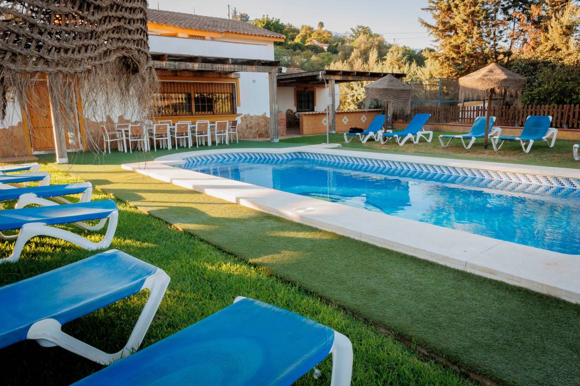 300 M² House ∙ 6 Bedrooms ∙ 18 Guests - Alhaurín de la Torre