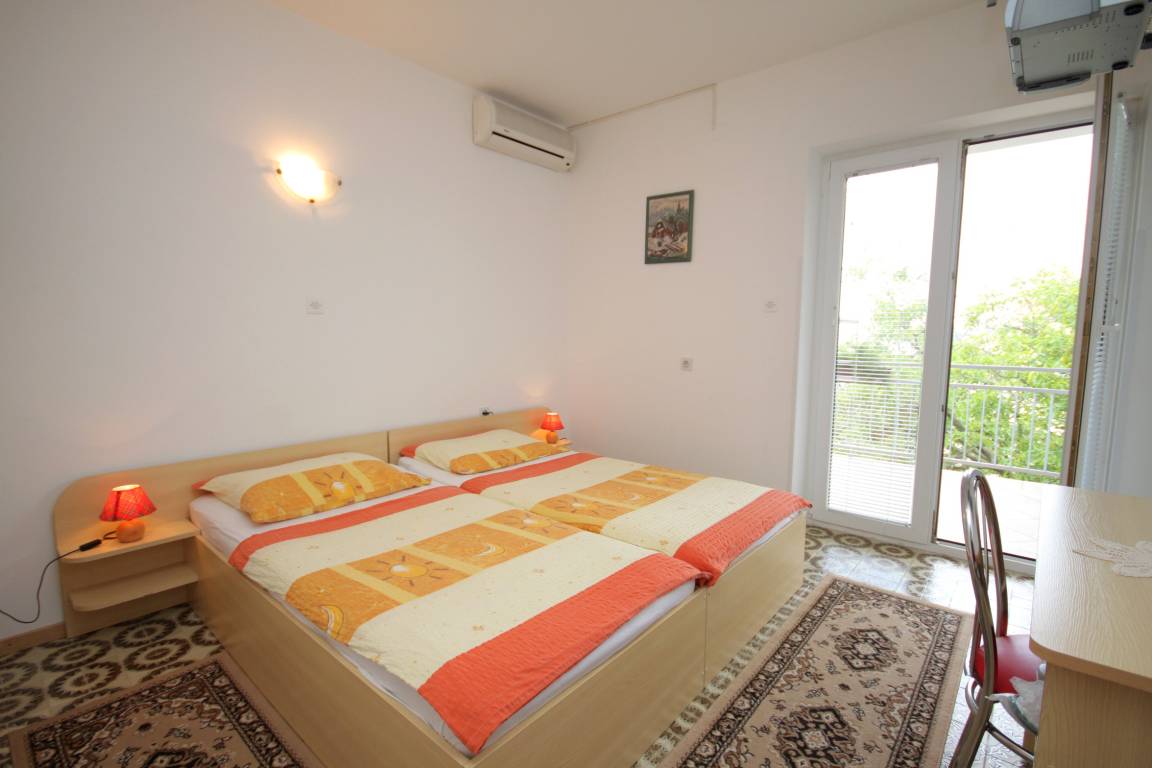 38 M² Apartment ∙ 2 Bedrooms ∙ 5 Guests - Crikvenica