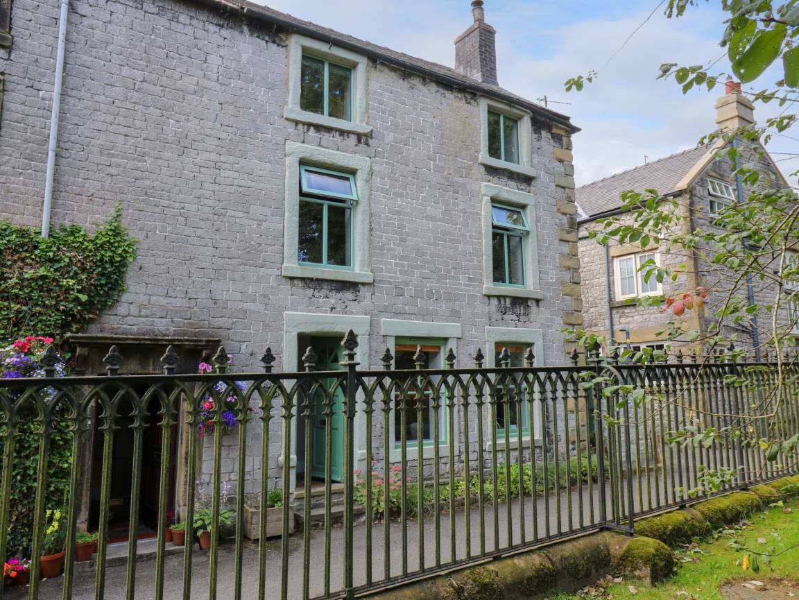 Cottage ∙ 3 Bedrooms ∙ 6 Guests - Castleton