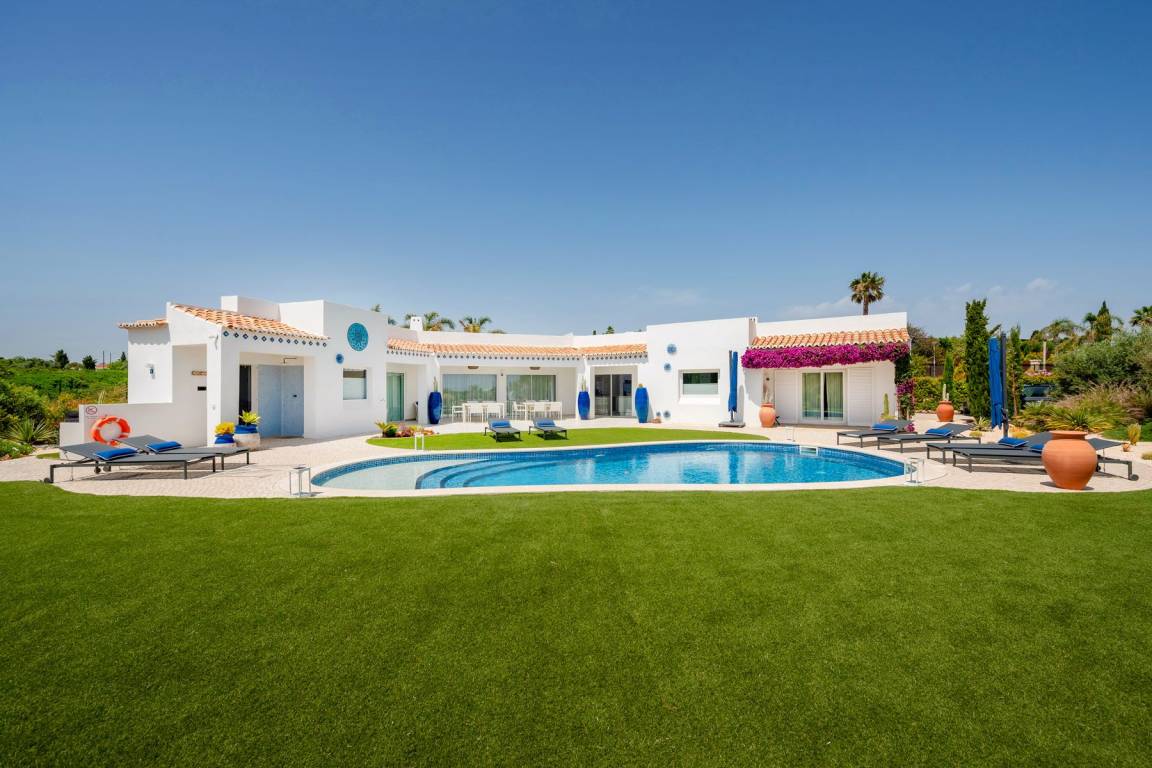 Villa ∙ 4 Bedrooms ∙ 8 Guests - Ferragudo