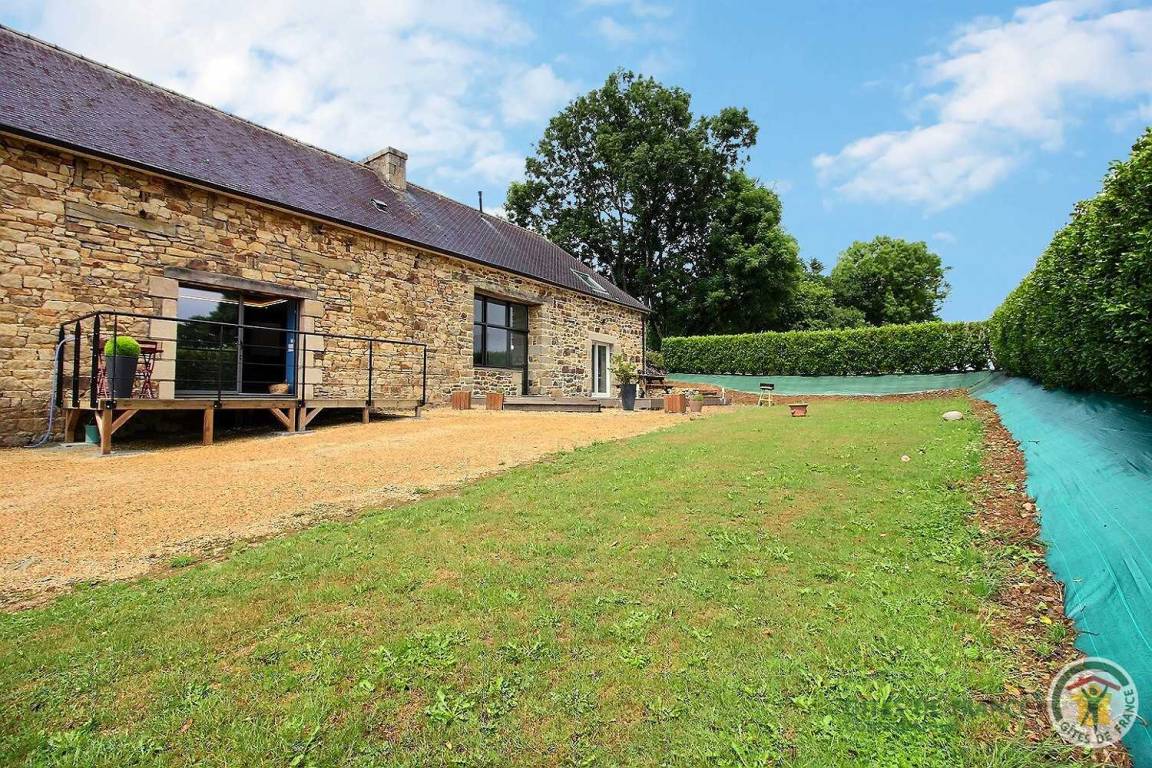 175 M² Gîte ∙ 3 Chambres ∙ 6 Personnes - Locarn