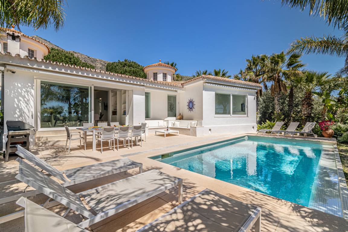 300 M² Villa ∙ 6 Chambres ∙ 12 Personnes - Benalmádena