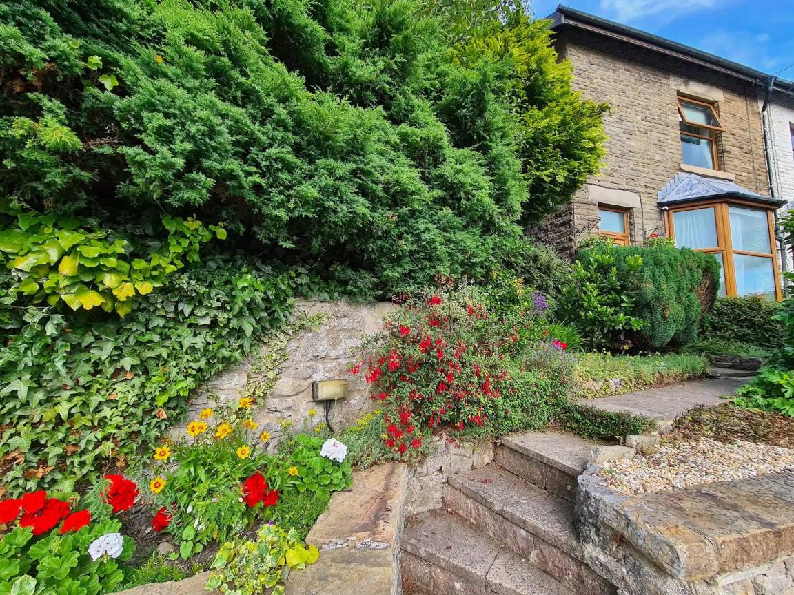 180 M² House ∙ 4 Bedrooms ∙ 9 Guests - Buxton, UK