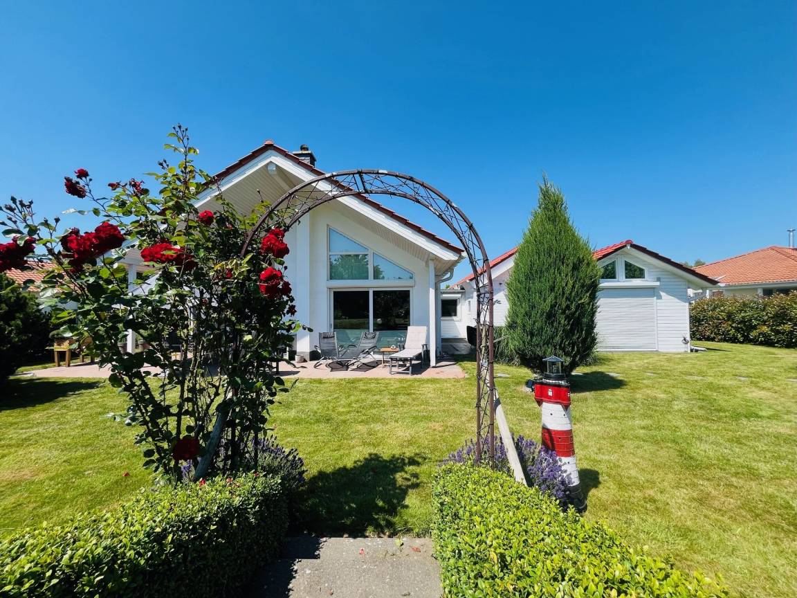 184 M² Villa ∙ 3 Bedrooms ∙ 6 Guests - Hiddensee