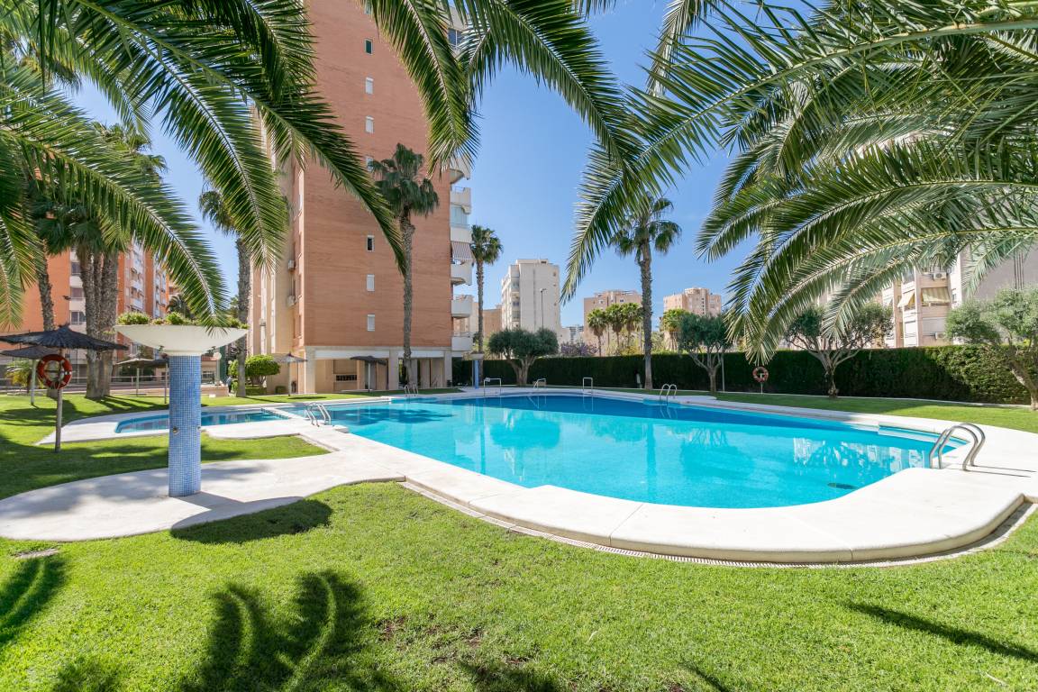 65 M² Appartement ∙ 2 Slaapkamers ∙ 4 Gasten - Alicante