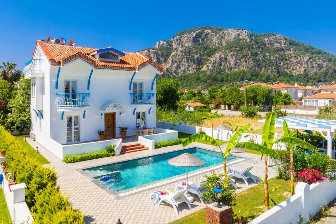 235 M² Villa ∙ 4 Bedrooms ∙ 8 Guests - Dalyan