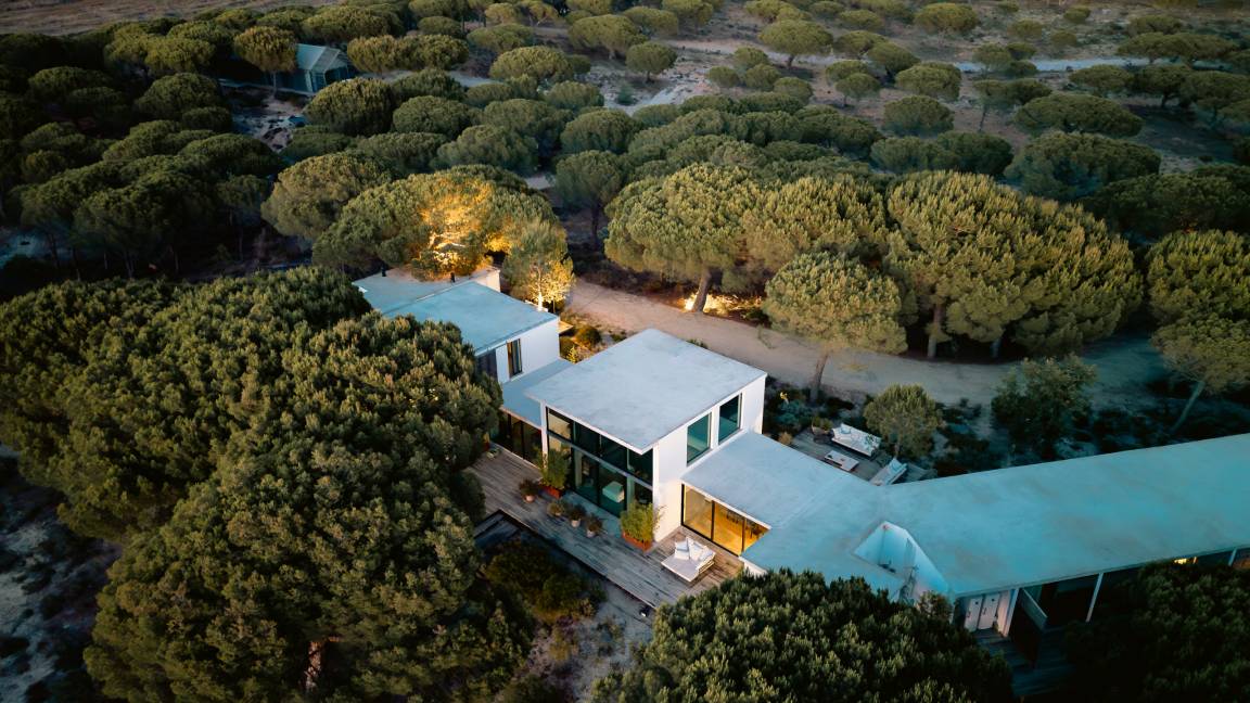 560 M² Villa ∙ 8 Habitaciones ∙ 16 Huéspedes - Grândola