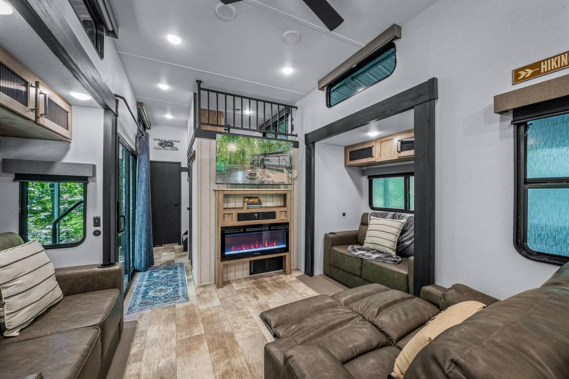 51 M² Caravan ∙ 2 Bedrooms ∙ 4 Guests - Alabama