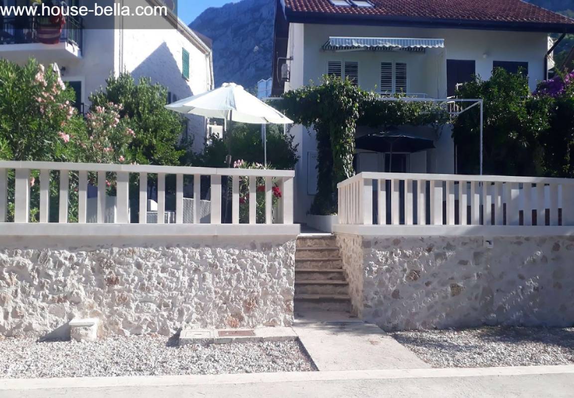 140 M² House ∙ 4 Bedrooms ∙ 6 Guests - Podaca