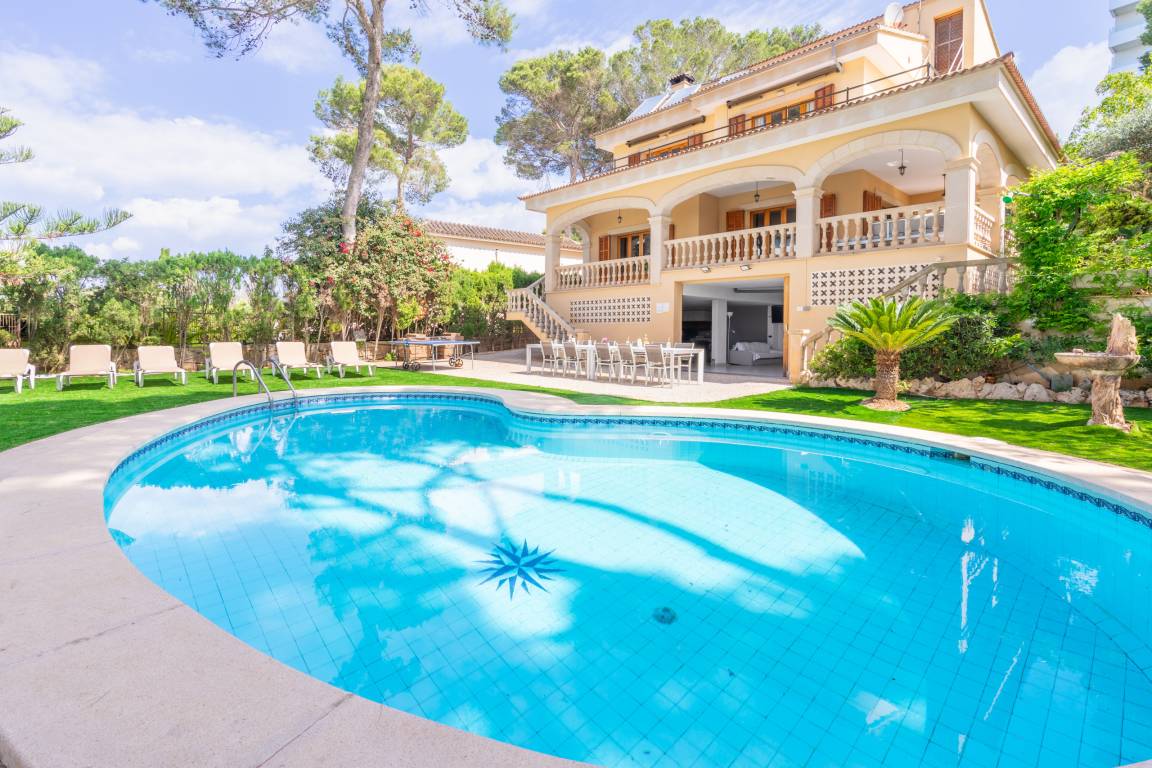 250 M² Villa ∙ 6 Schlafzimmer ∙ 12 Gäste - S’Arenal