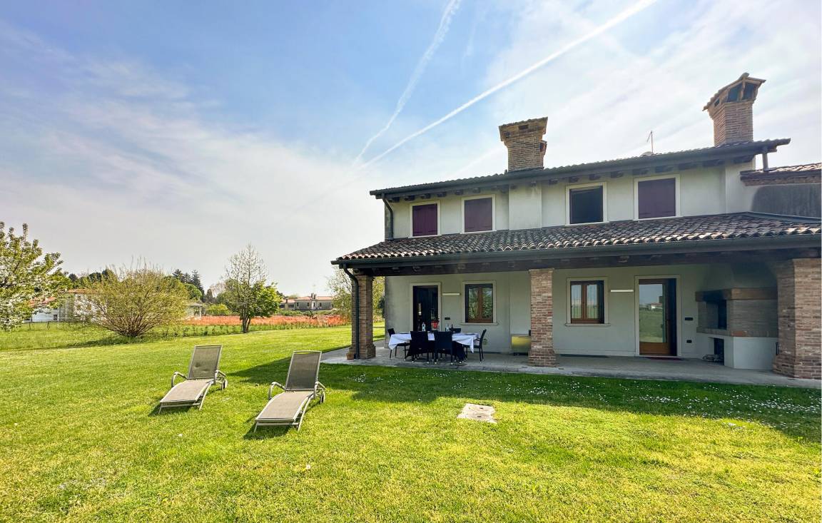 250 M² House ∙ 4 Bedrooms ∙ 8 Guests - Monte Bianco