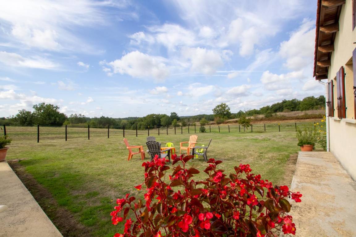 185 M² Gîte ∙ 3 Chambres ∙ 6 Personnes - Dordogne