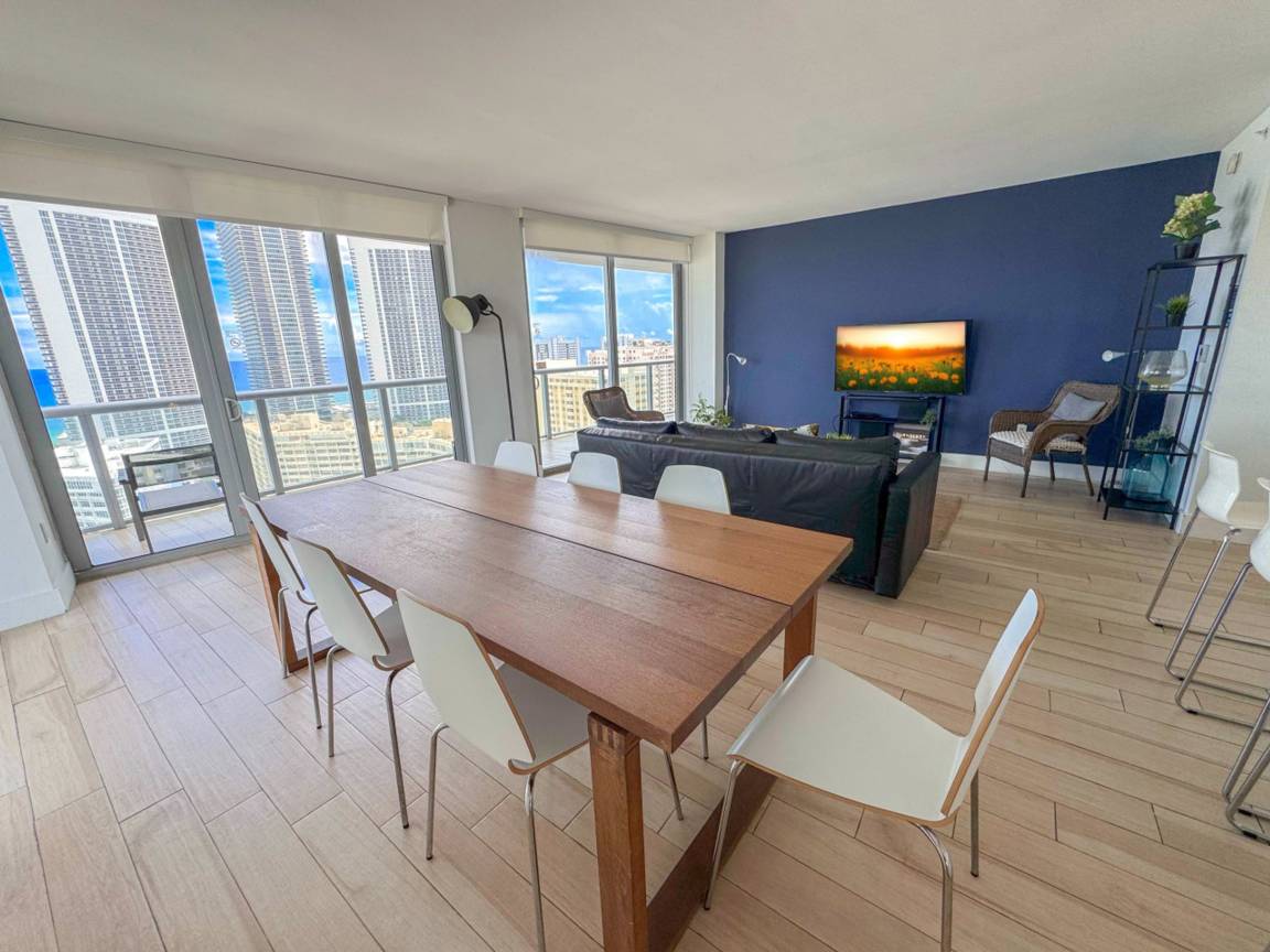 Apartment ∙ 3 Bedrooms ∙ 9 Guests - North Miami, FL