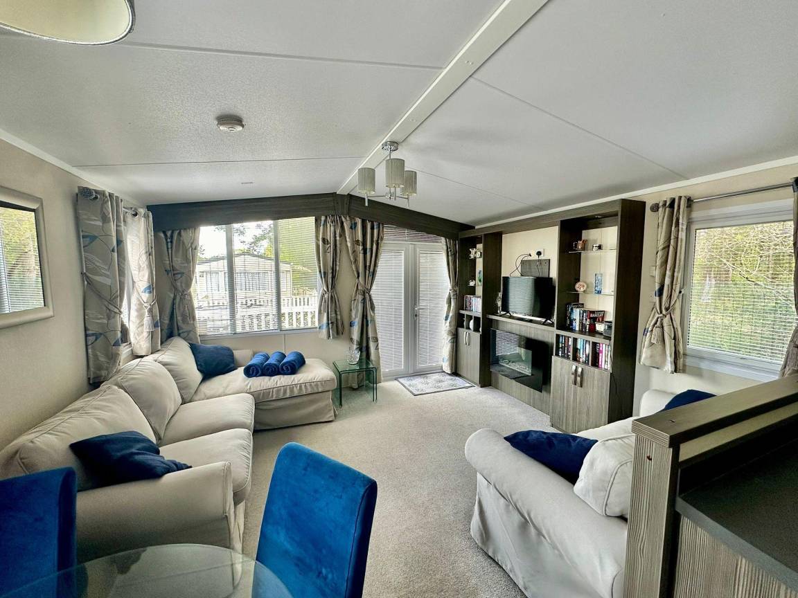 80 M² Lodge ∙ 2 Bedrooms ∙ 4 Guests - Bournemouth