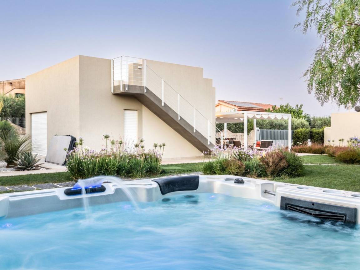 95 M² Casa ∙ 3 Habitaciones ∙ 8 Huéspedes - Noto