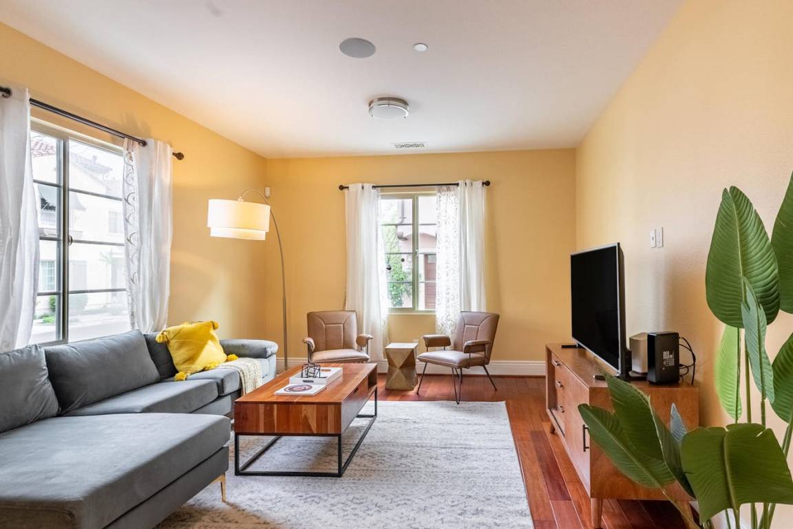 231 M² House ∙ 4 Bedrooms ∙ 8 Guests - San Jose, CA