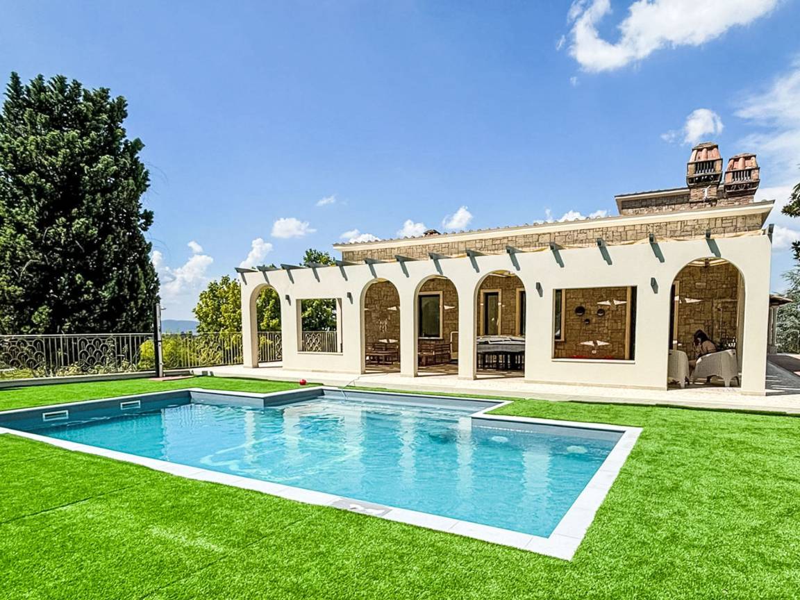 600 M² Villa ∙ 1 Schlafzimmer ∙ 24 Gäste - Terni