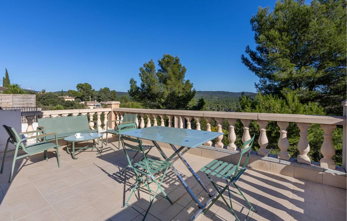 90 M² Apartamento ∙ 3 Habitaciones ∙ 6 Huéspedes - Le Luc