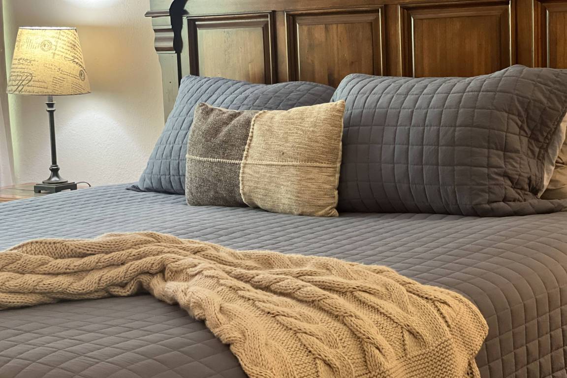 102 M² Condo ∙ 2 Bedrooms ∙ 4 Guests - Wesley Chapel, FL