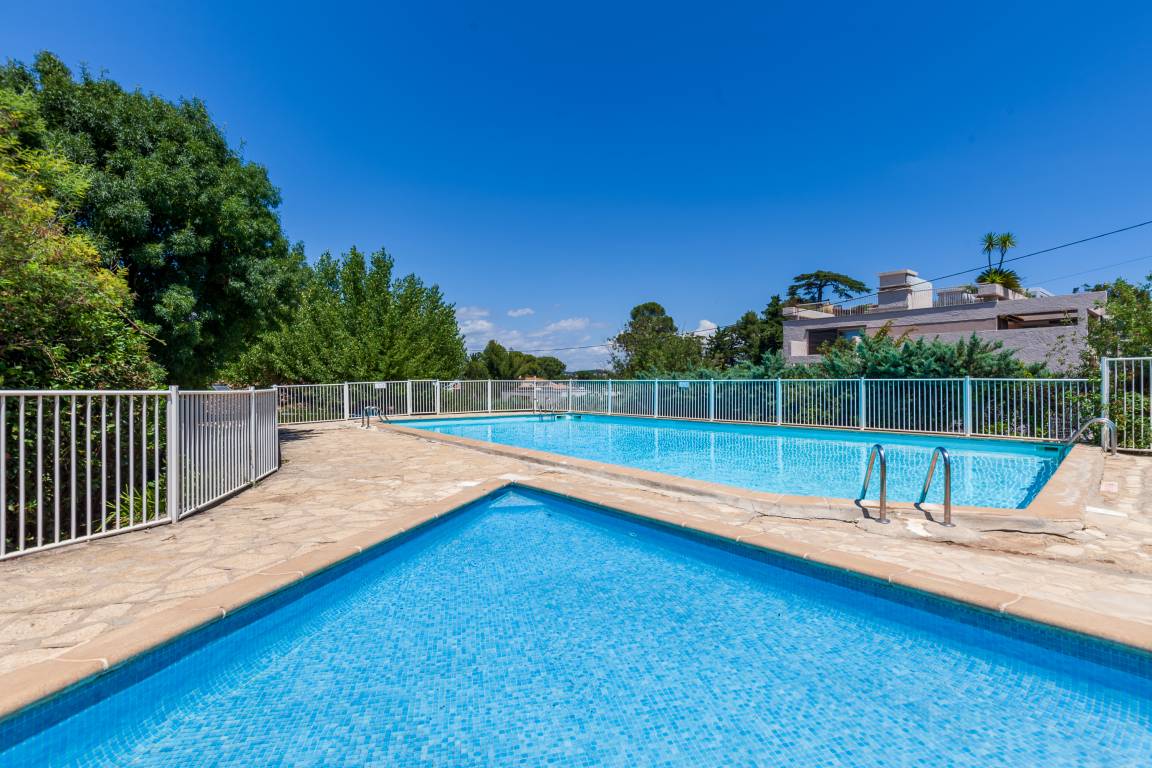 98 M² Maison De Vacances ∙ 3 Chambres ∙ 6 Personnes - Toulon