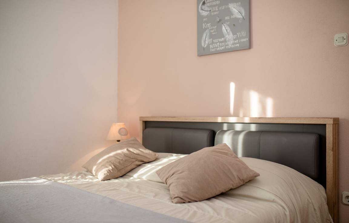 60 M² Ferienwohnung ∙ 2 Schlafzimmer ∙ 4 Gäste - Rab