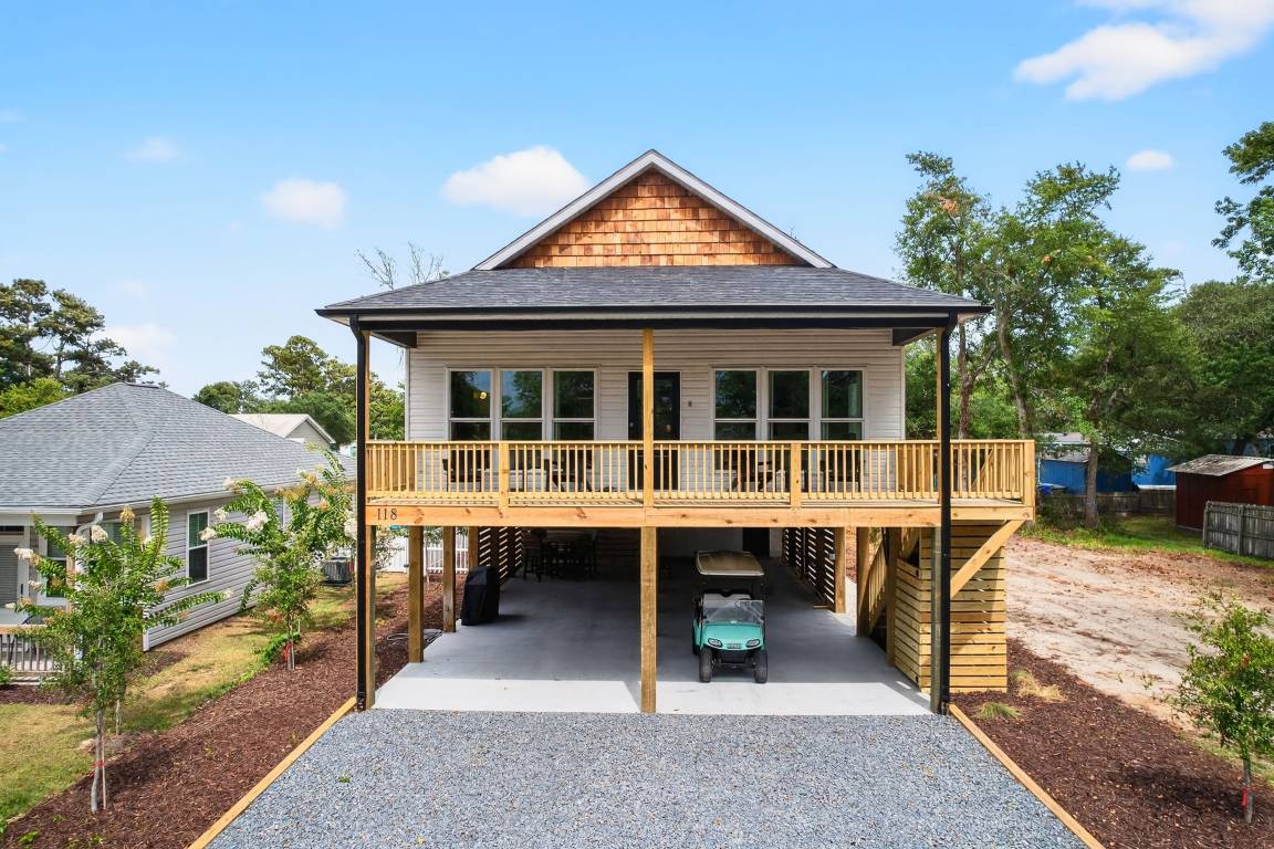 2200 M² House ∙ 4 Bedrooms ∙ 14 Guests - Oak Island, NC