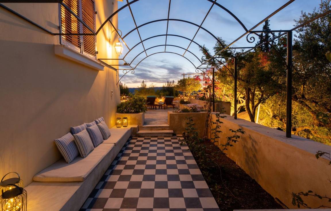 150 M² House ∙ 2 Bedrooms ∙ 5 Guests - Zakinthos