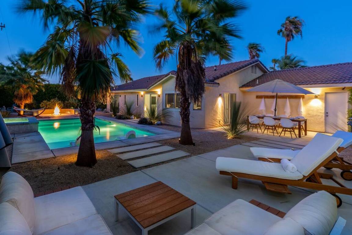 House ∙ 3 Bedrooms ∙ 8 Guests - Palm Springs, CA